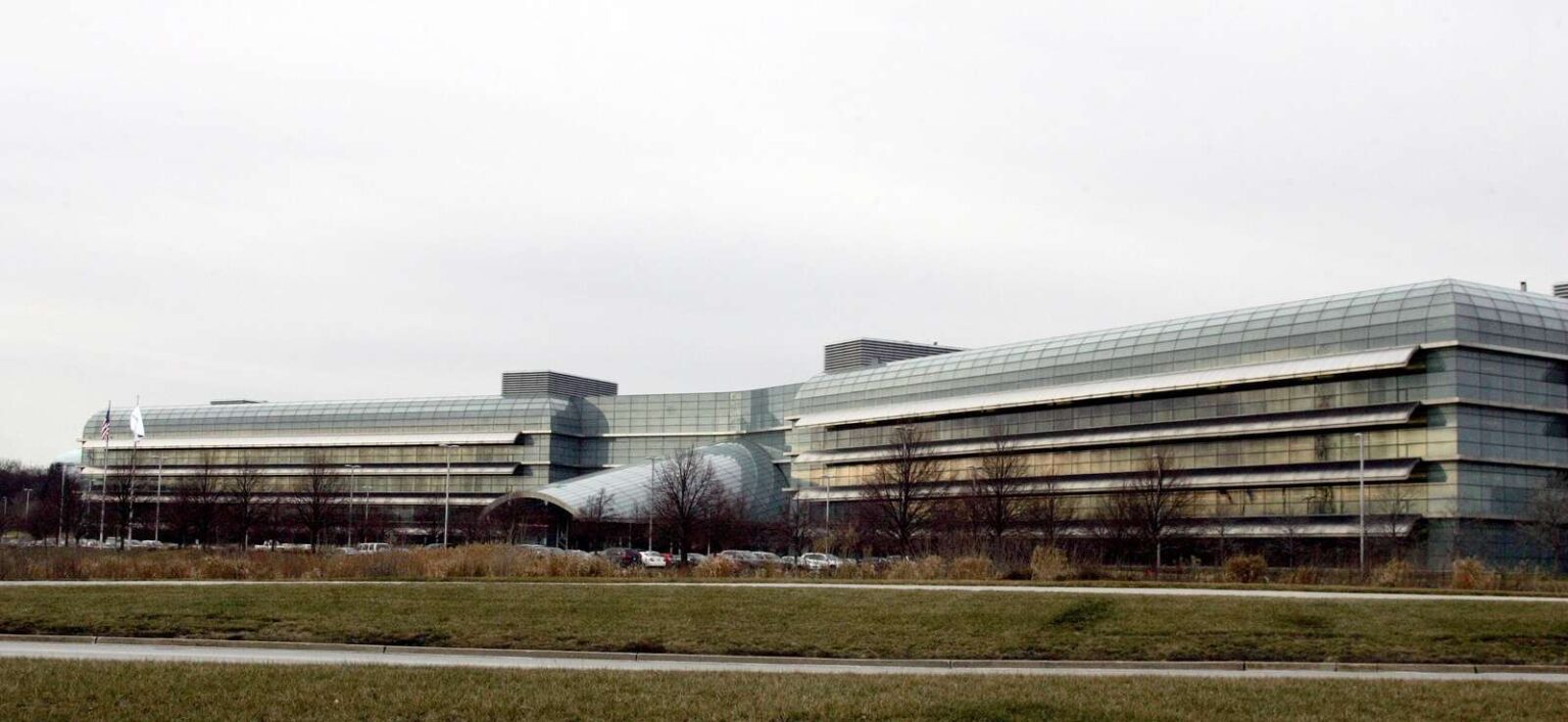 Data center could land at former Alcatel-Lucent site in Naperville ...